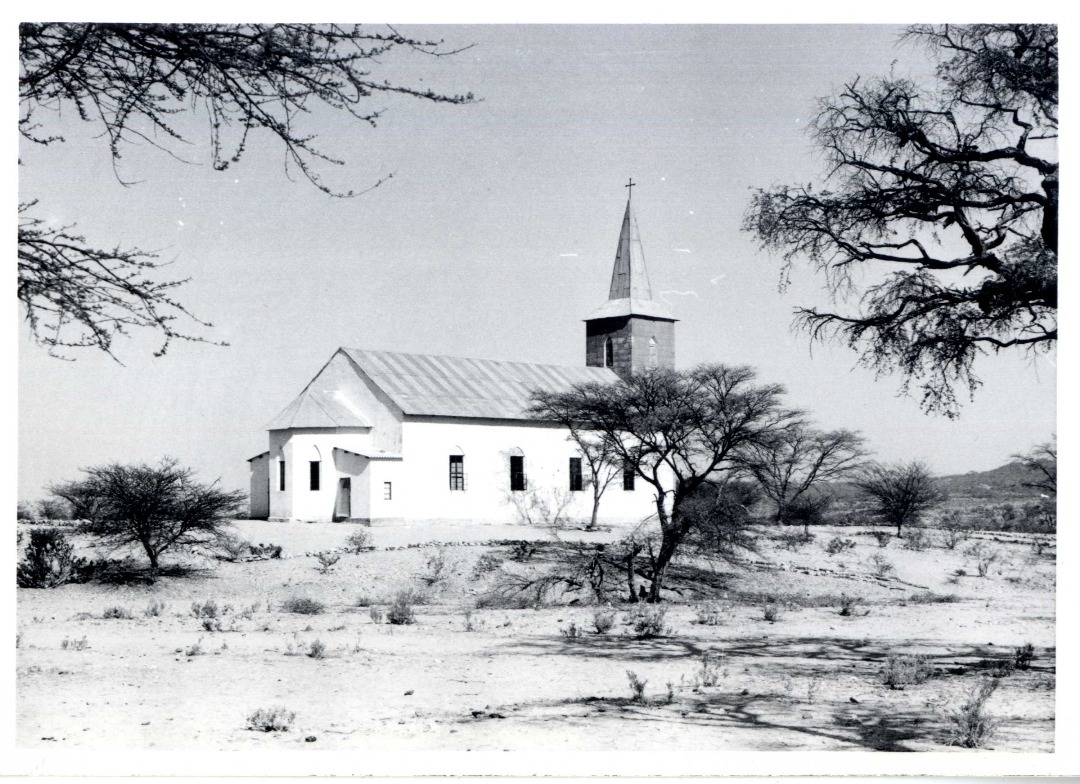 Decolonizing Postcolonialism. The Entanglement of Politics, Churches ...